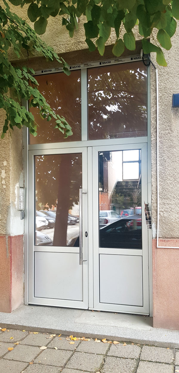 ANKETA na portalu www.prozorivrata.com: Ulazna vrata na stambenim ...